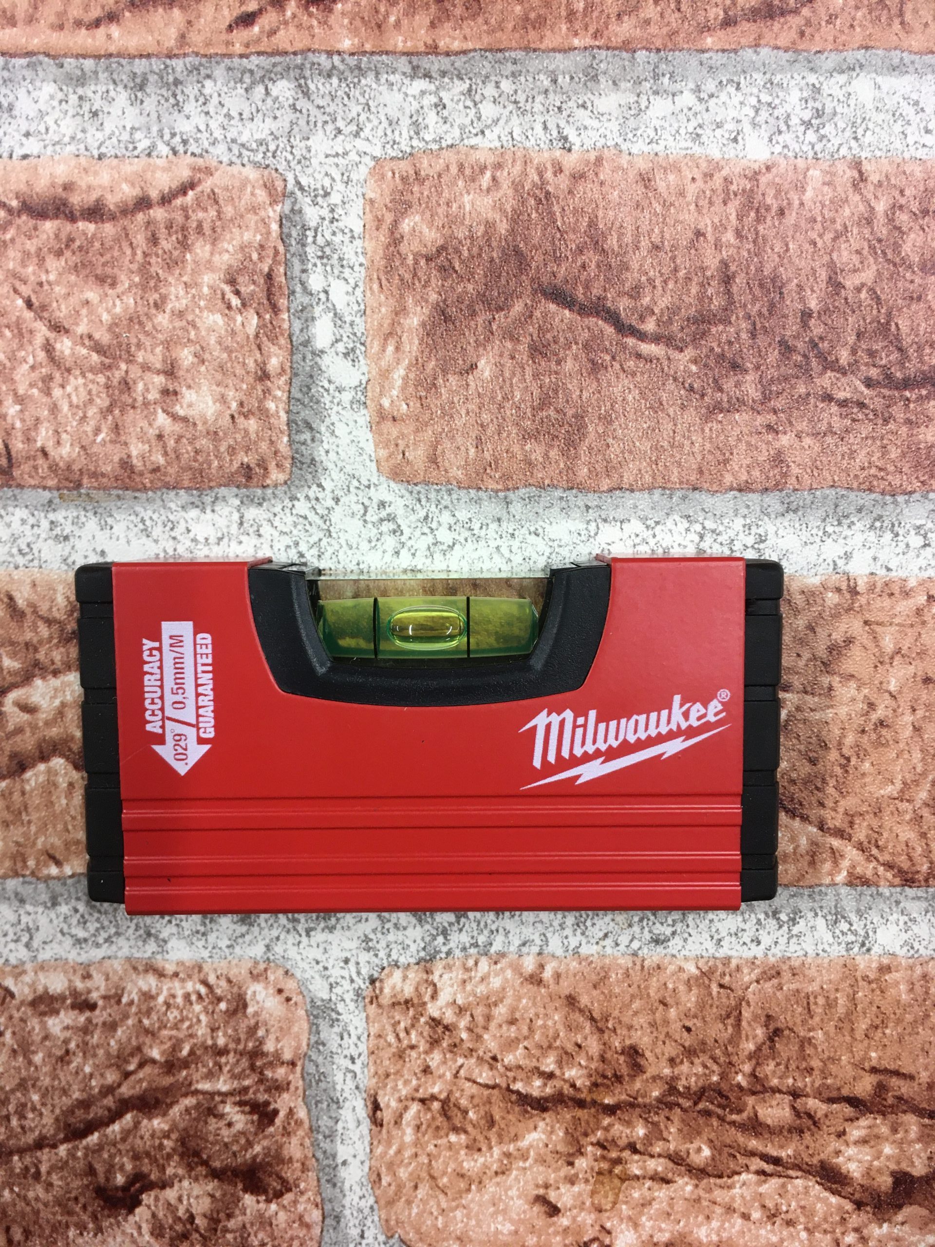 Milwaukee Spirit Level 10 cm - Toolman Yardley Ltd